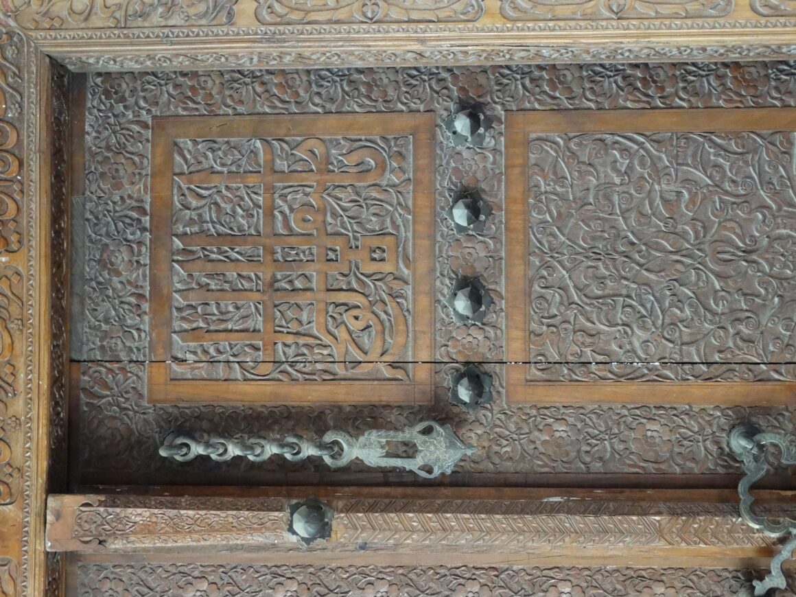 The Art of the Wood Carving in Tajikistan - Voices On Cental Asia