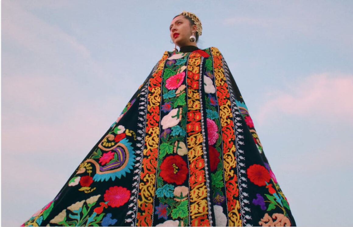 The History of the Tajik Costume: An Interview with Guzel Maitdinova ...