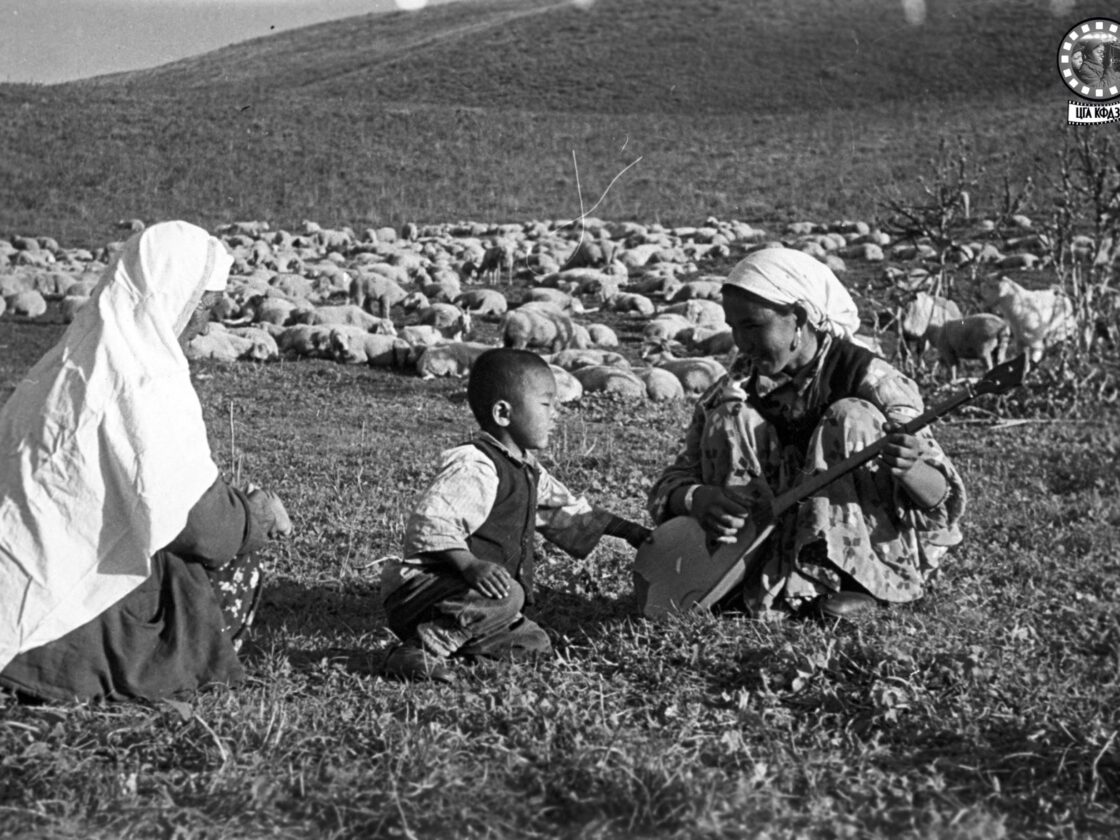 Deciphering the Saukele: The Traditional Headdress of Kazakh Brides ...