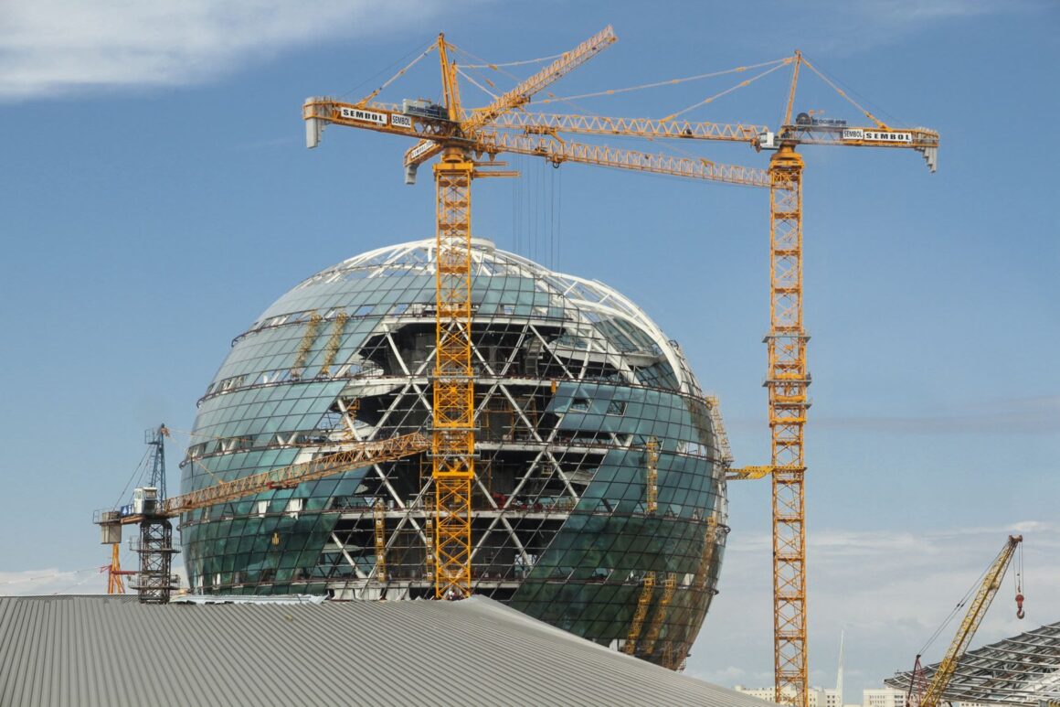 Central Asia in Modern Times: Architecture, Women, and Freedom. An ...